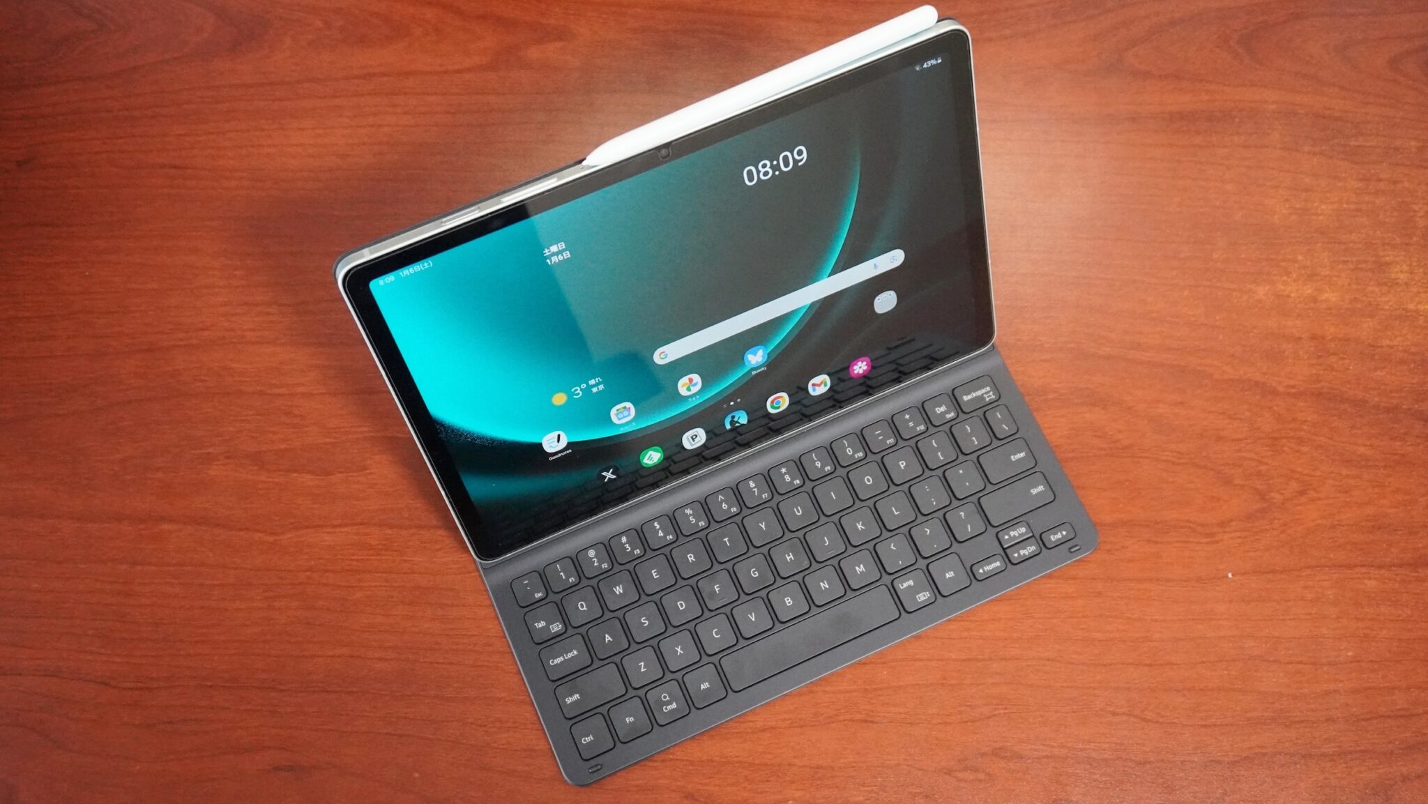 【レビュー】「Galaxy Tab S9 FE」と「Book Cover Keyboard Slim」の開封と外観 | きなこぱん
